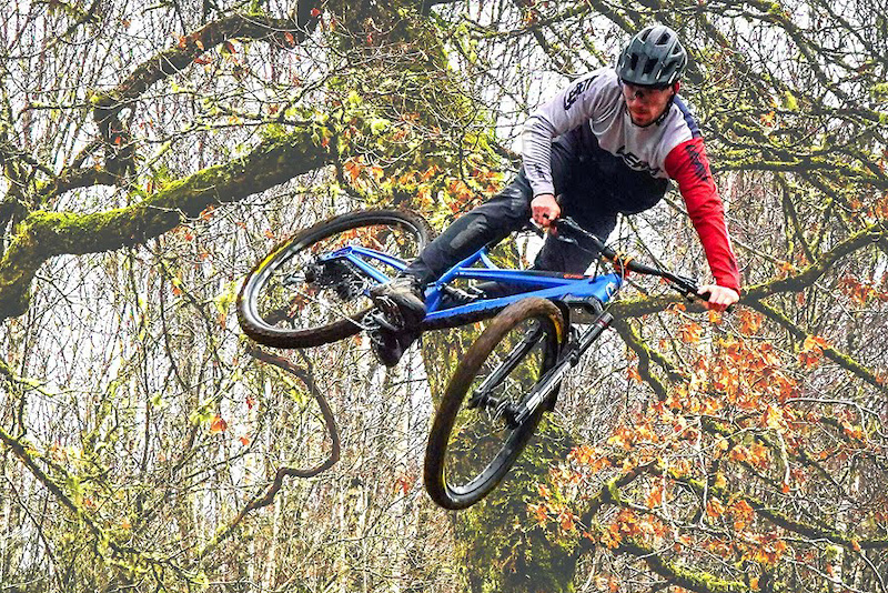 Video: Joe Barnes & Joe Connell Rail Fresh Local Turns - Pinkbike