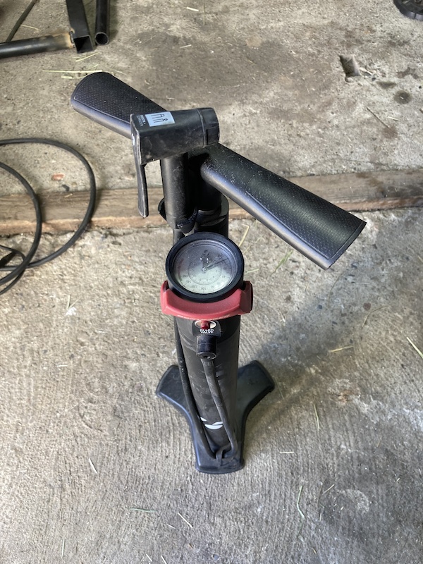 2017 Bontrager Flash Charger Tubeless Floor Pump For Sale
