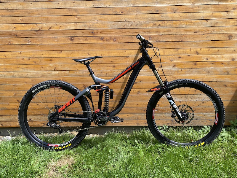 2016 Giant Glory DH Bike For Sale