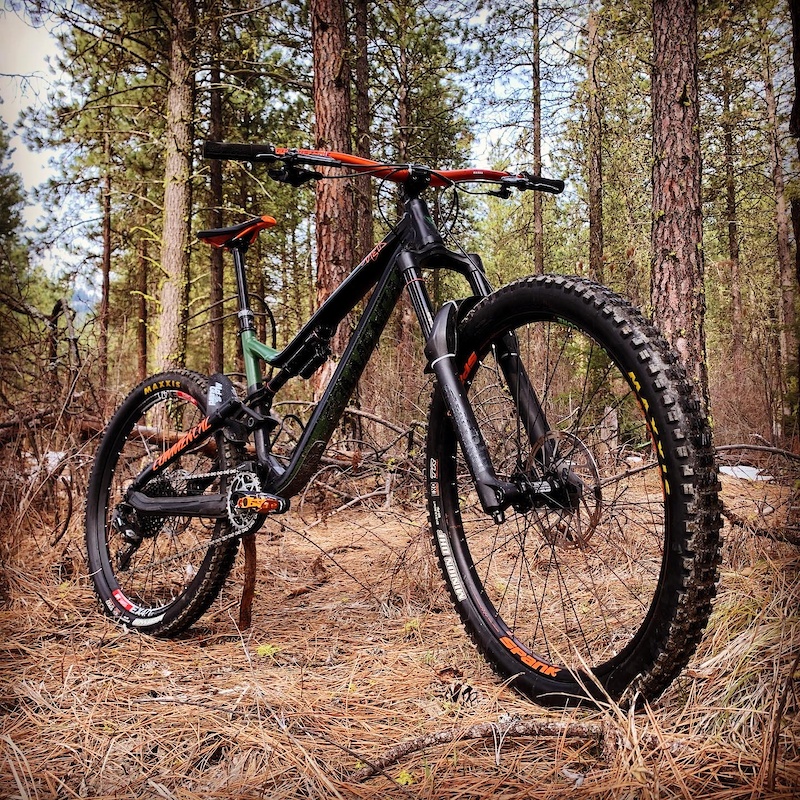 2018 Commencal Meta V4.4 BC *Heavily Upgraded* For Sale