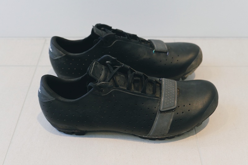 Rapha Explore Shoes (Black - Size 44) For Sale