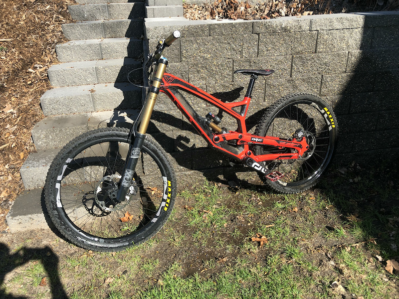 2016 YT Tues CF Pro Large For Sale
