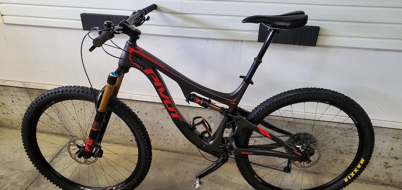 2017 Pivot Switchblade 29er or 27.5 large carbon upgraded For Sale