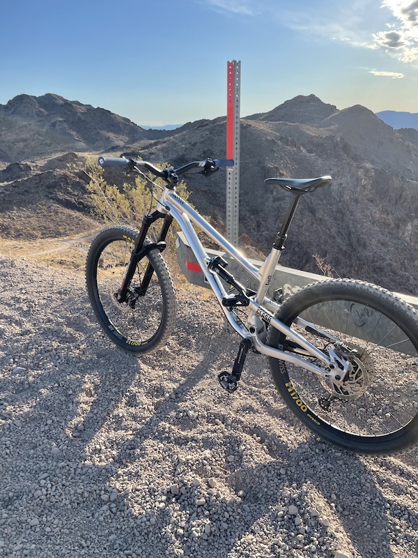 2021 Commencal Custom build Mullet Clash For Sale