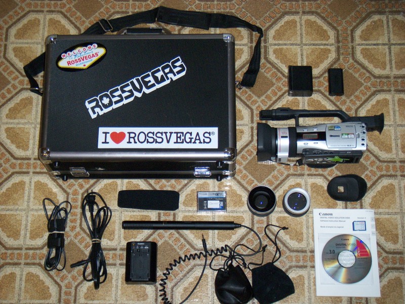 Canon GL2 and Accessories For Sale