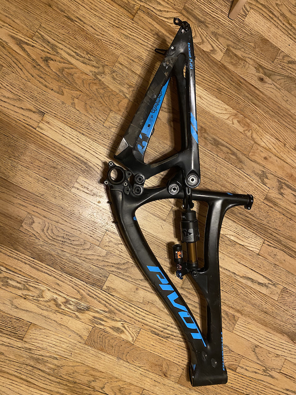 2018 Pivot Firebird - size medium For Sale