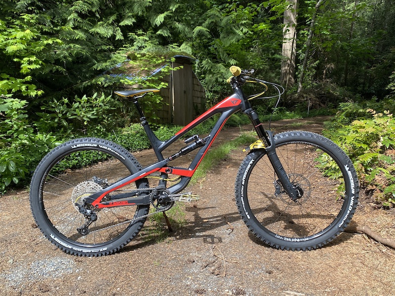 2018 YT Capra AL Comp 27, Size L. Brand New Wheels For Sale