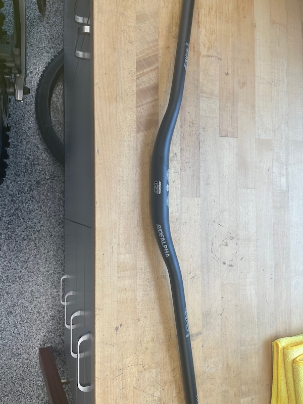 2021 Commencal ride alpha bars 780 mm 27 mm rise, brand new For Sale