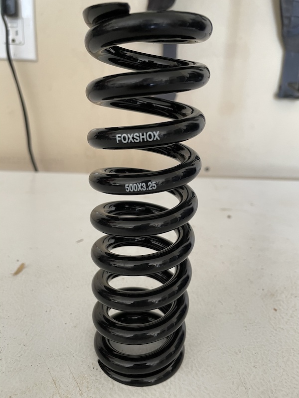 2020 Fox 3.25x500 Coil spring steel, never used 500lb rate For Sale