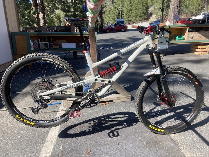 2020 Custom Commencal Clash Medium For Sale