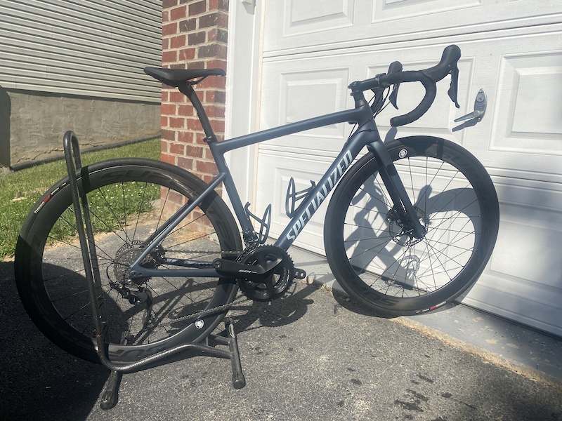 2021 Tarmac SL6 Sport Size 52 carbon wheels For Sale