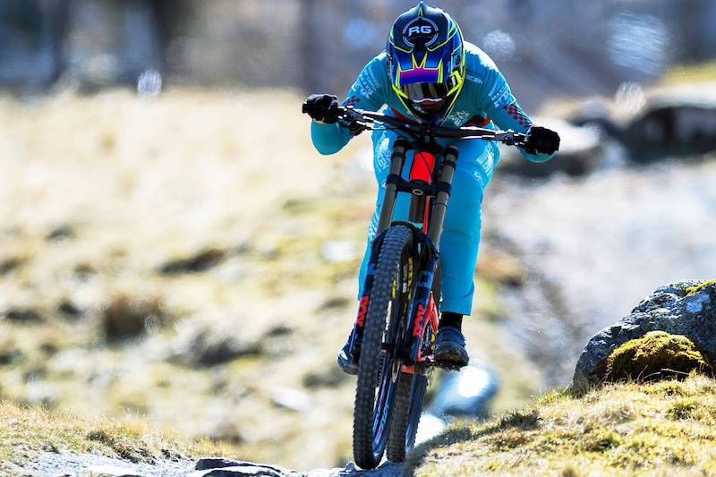 Video: World Cup Champion Matt Walker Charges Down Fort William - Pinkbike