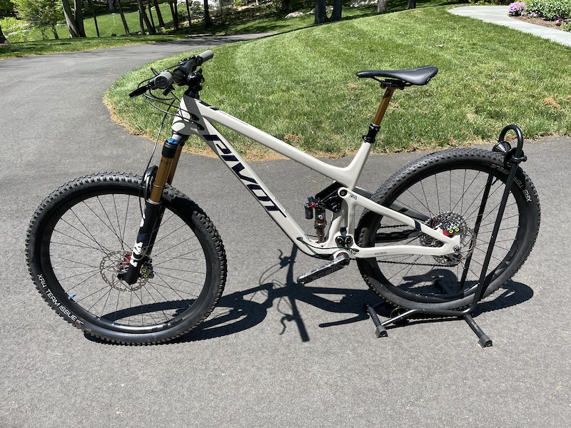 2021 Pivot Switchblade XL For Sale