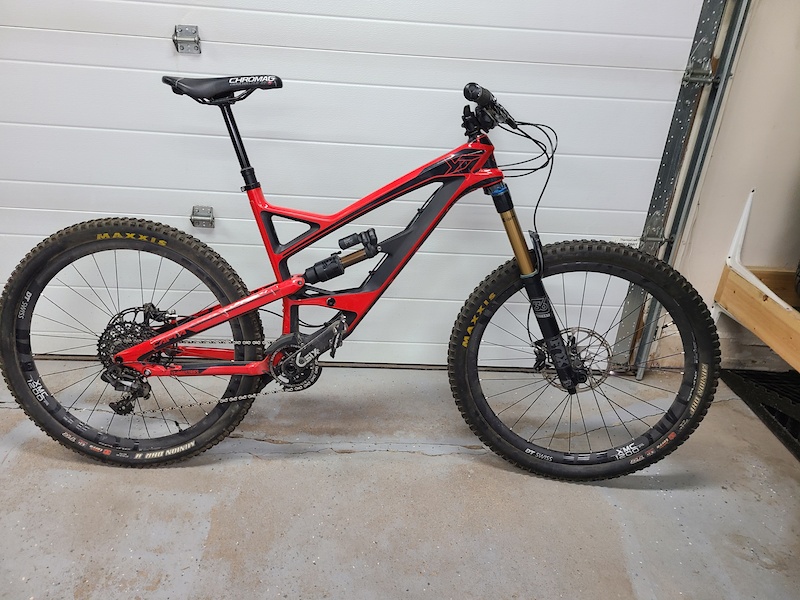 2016 YT Capra CF Pro Race, in great shape For Sale