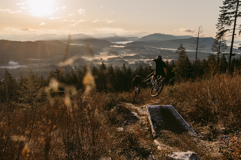 Video: Island Vibes on Mount Prevost with Elliot Jamieson & Lucas Cruz ...