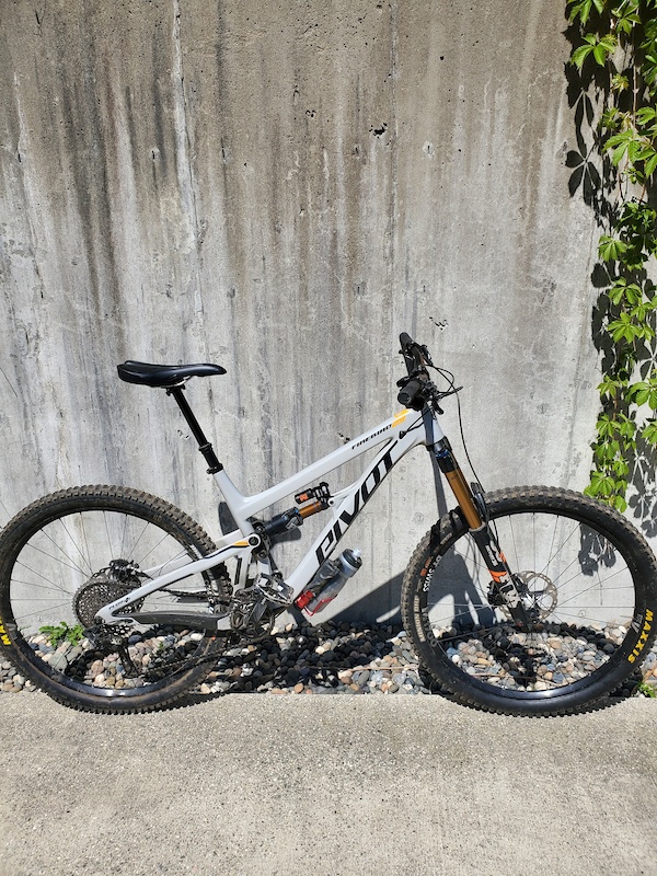 2019 Pivot firebird Large For Sale