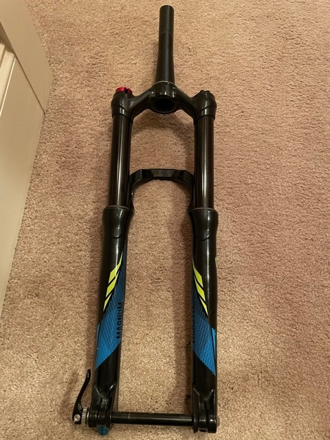 2016 Manitou Magnum Boost 27.5+ Fork For Sale