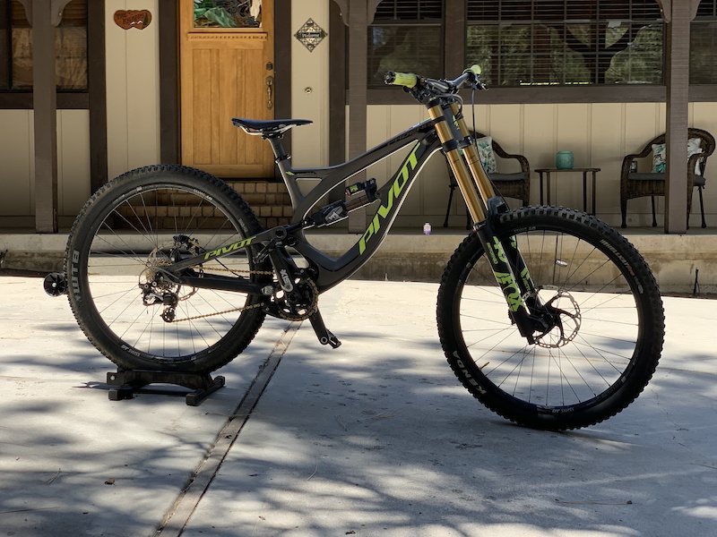 2020 Pivot Phoenix Saint For Sale