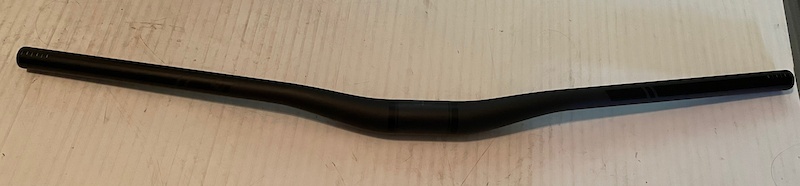 2021 Pivot Phoenix Team Low Rise Carbon handlebar 780mm For Sale