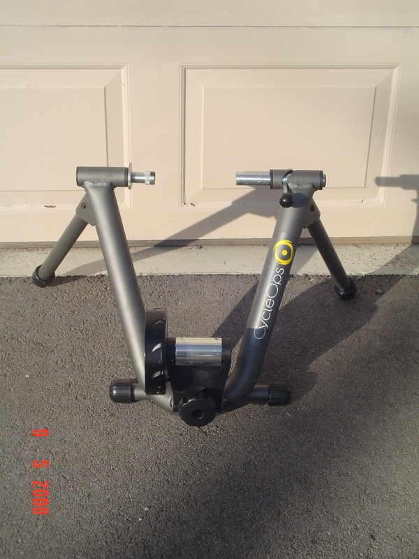 CycleOps Magneto Cycling Trainer 9004 For Sale