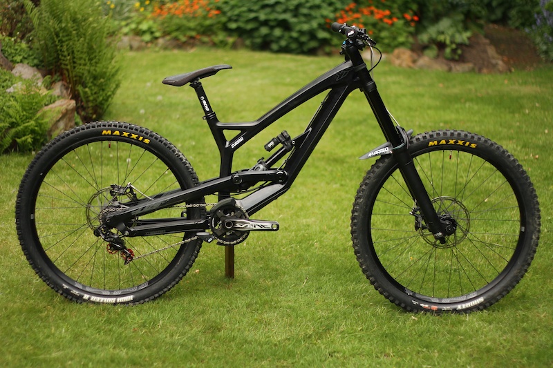 2016 YT Tues CF For Sale