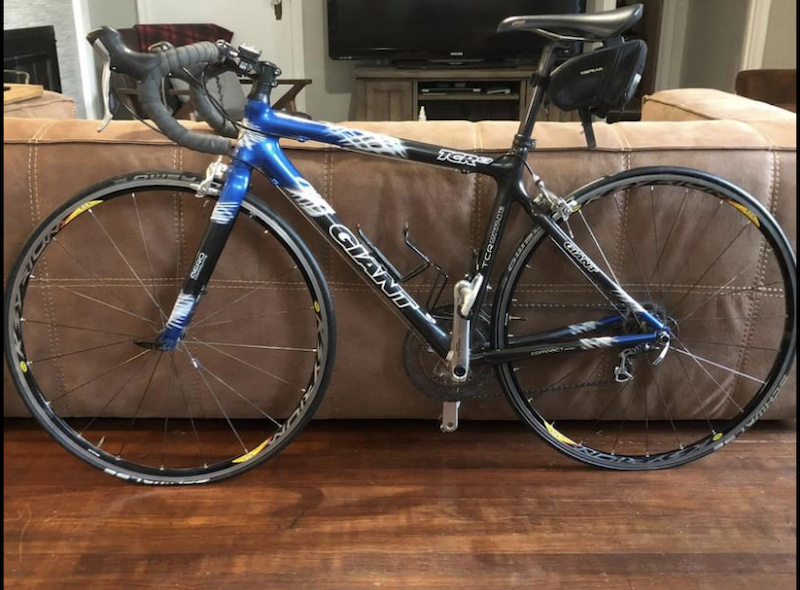 2011 EUC Giant TCR C2 All Carbon Road Ultegra, Mavic rims For Sale