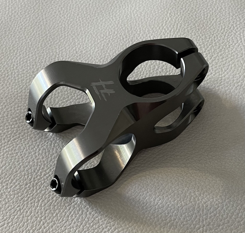 2021 77Designz One Piece Stem Grey 35mm/35mm For Sale