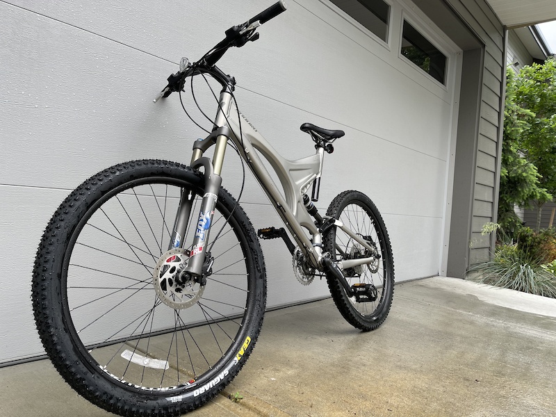 Specialized Enduro XL in mint shape For Sale
