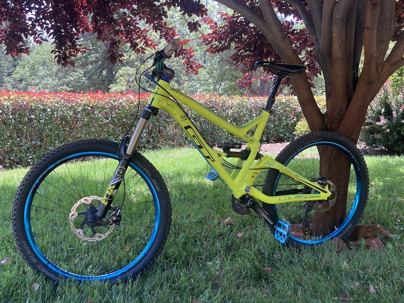 2016 GT Sanction Team Spec Enduro Bike For Sale