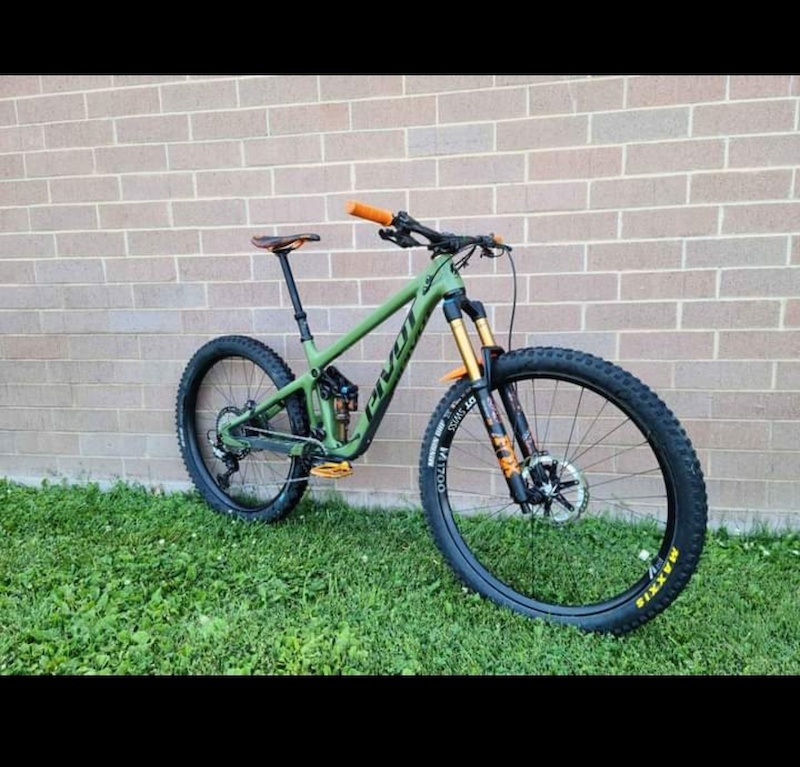 2020 Pivot Switchblade v2 medium For Sale