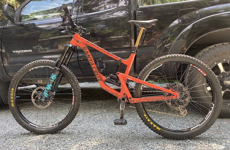 2019 Santa Cruz Nomad 4, R Kit, Alloy, Medium For Sale