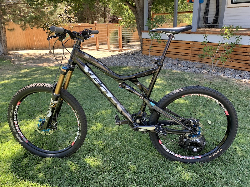 YETI 575 For Sale