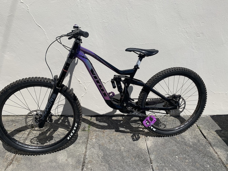 2020 Vitus Dominer DH Bike (Zee) - Angry Unicorn For Sale