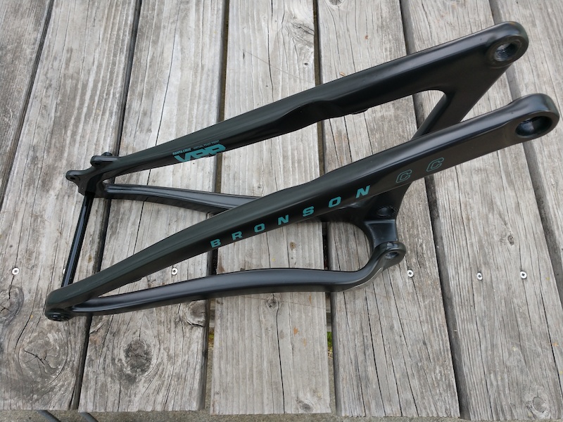 2017 SANTA CRUZ BRONSON V2 CC rear triangle For Sale