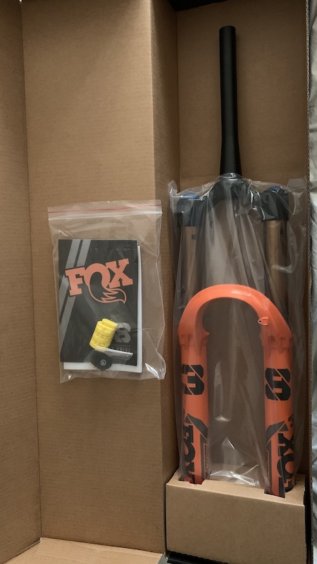 2021 New in Box: Fox 38 Factory 27.5" GRIP2 Orange 44mm For Sale