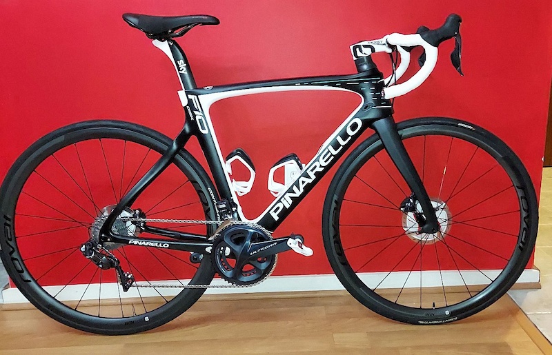 2019 Pinarello F10 Disk Ultegra Di2 - 54cm - Roval Wheels For Sale