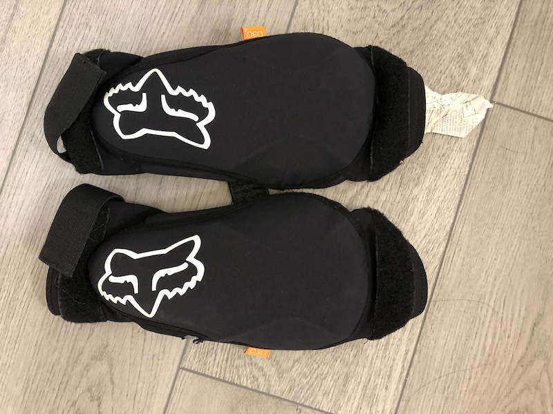 2021 FOX D3O ELBOW GUARD, MEDIUM For Sale