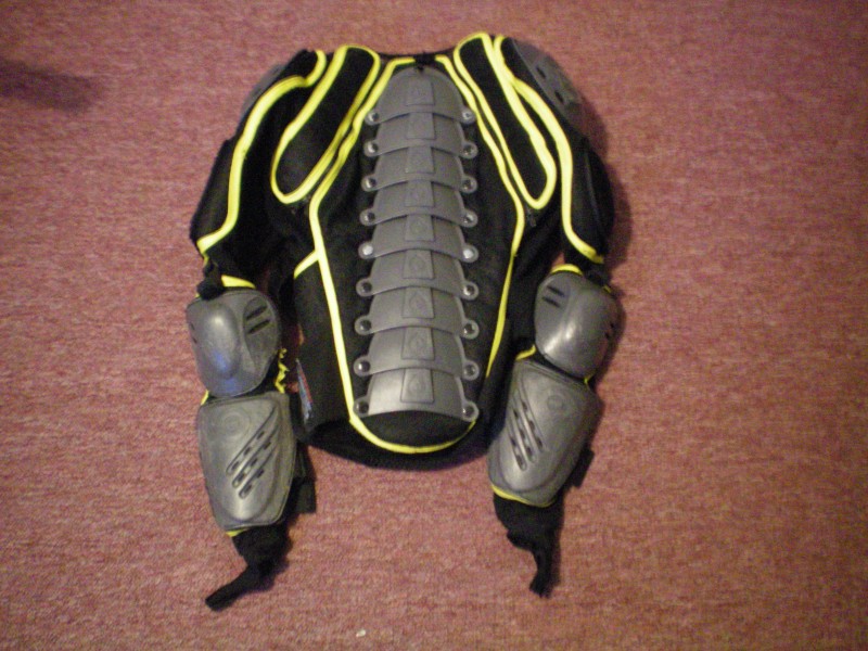 SixSixOne body armor, Adult - small size For Sale