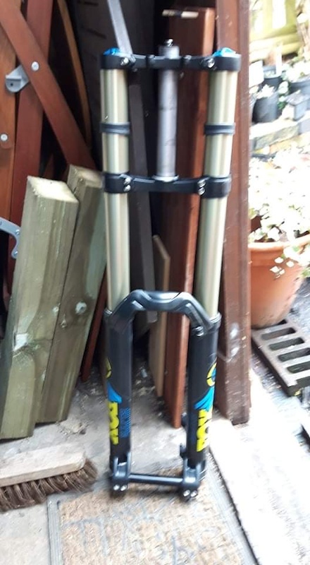 2016 Fox 40 elite 27.5 coil forks For Sale