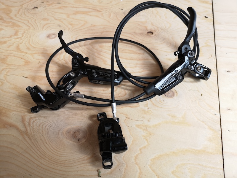 2020 SRAM Guide RS brakes, plus bleed kit and spare pads For Sale