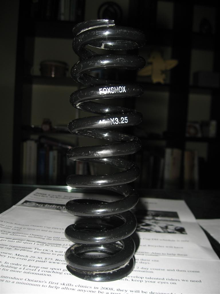 For sale - Fox 450 x 3.25" steel spring For Sale