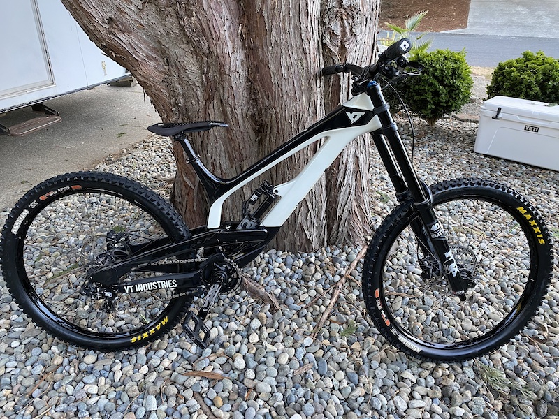 2018 YT Industry’s Tues 27.5 XL For Sale