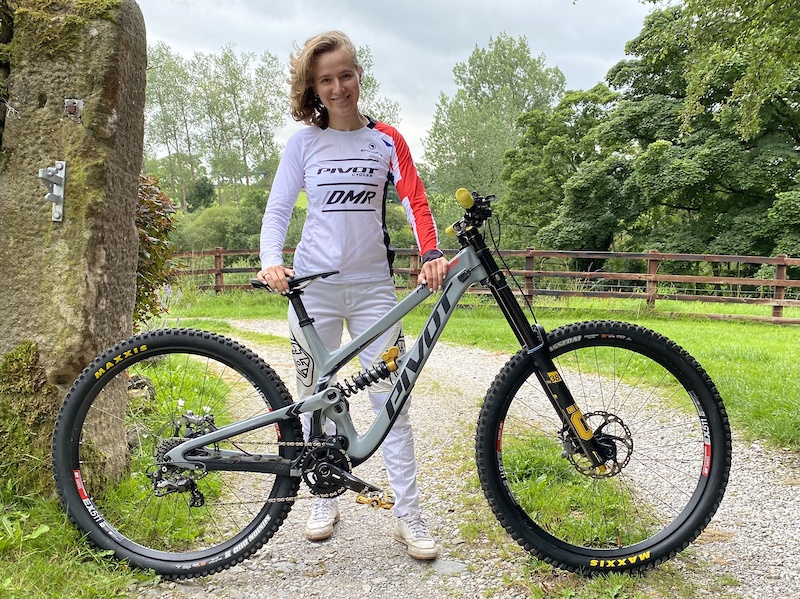 Podcast: UK National Champion KJ Sharp Talks About Her First Downhill ...