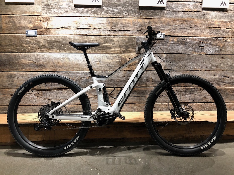 2021 Scott Strike 930, LG For Sale