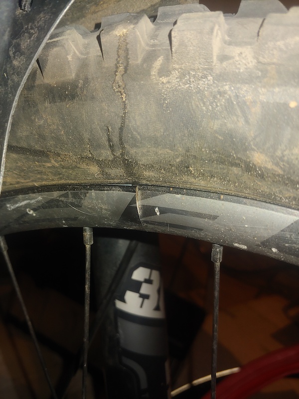 Rim cracked - safe to ride? (photo) - Pinkbike Forum