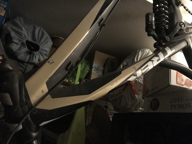 2010 Trek scratch L “26 broken rear frame For Sale