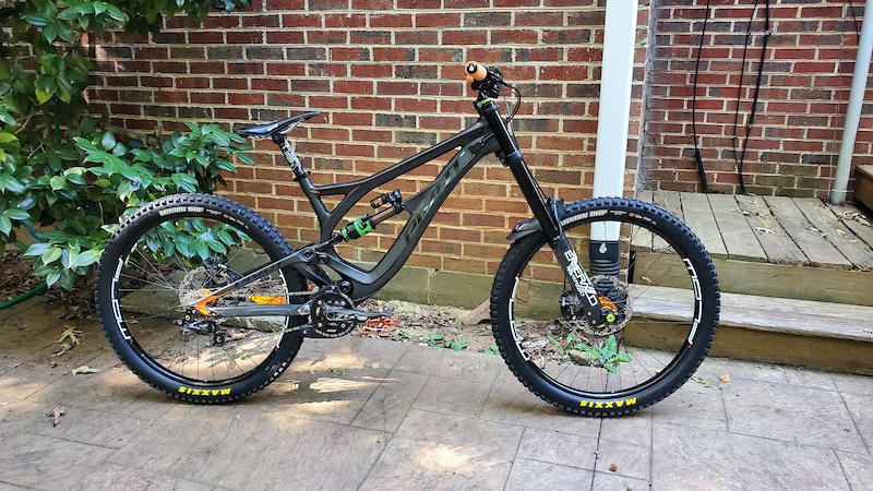 2017 Pivot Phoenix XL For Sale
