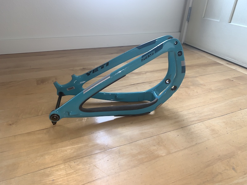 2018 Yeti SB5 Turq Rear Triangle For Sale