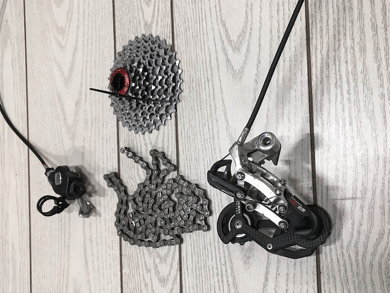 Sram X0 Medium cage 1X9 DH drivetrain *CARBON For Sale