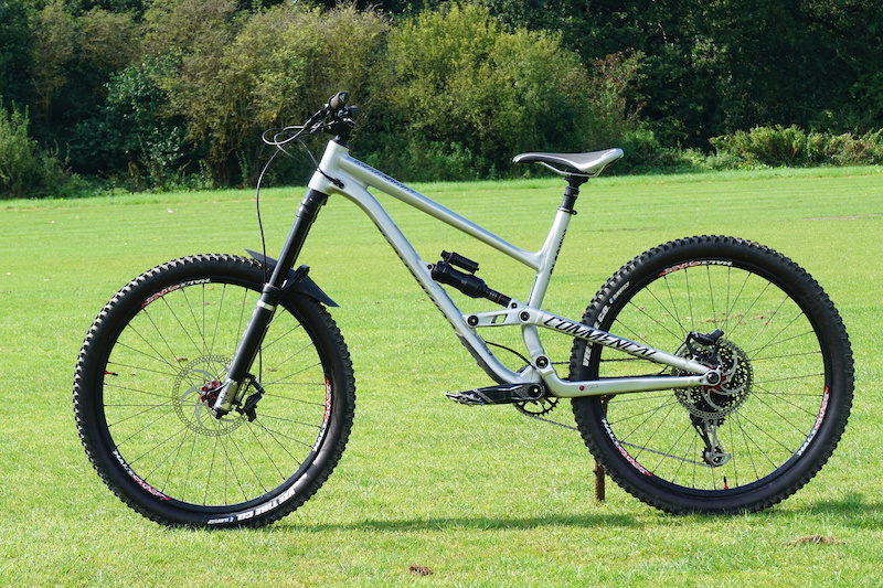 2019 Custom Commencal Clash For Sale